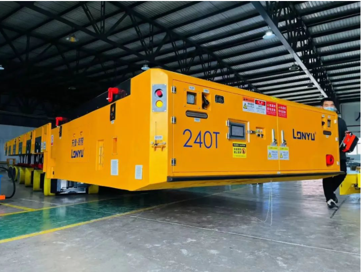 朗誉360吨重载AGV发布会 - 机器人大讲堂